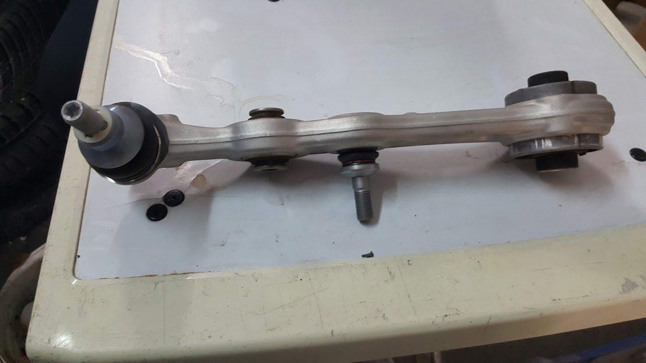 MERCEDES W205 SOL ÖN TABLA 20513LI - 2053306101 ; 2053301907 ...